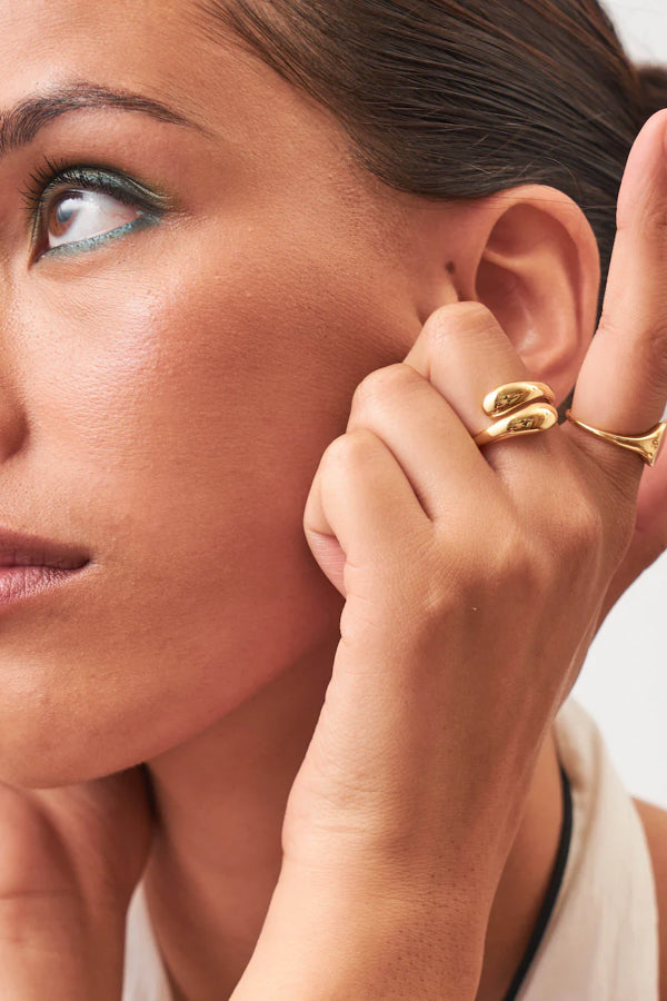 Avant Studio | Henrietta Ring | Girls with Gems